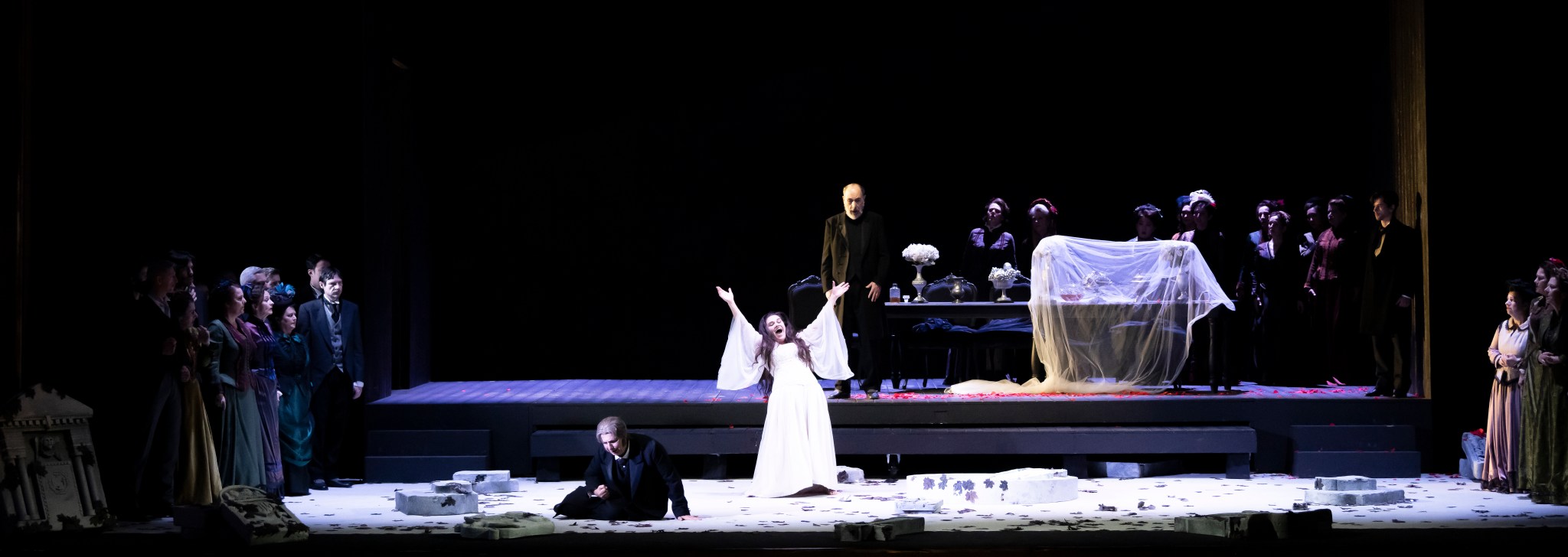 Soprano Kathryn Lewek celebrates success in Europe - WildKat